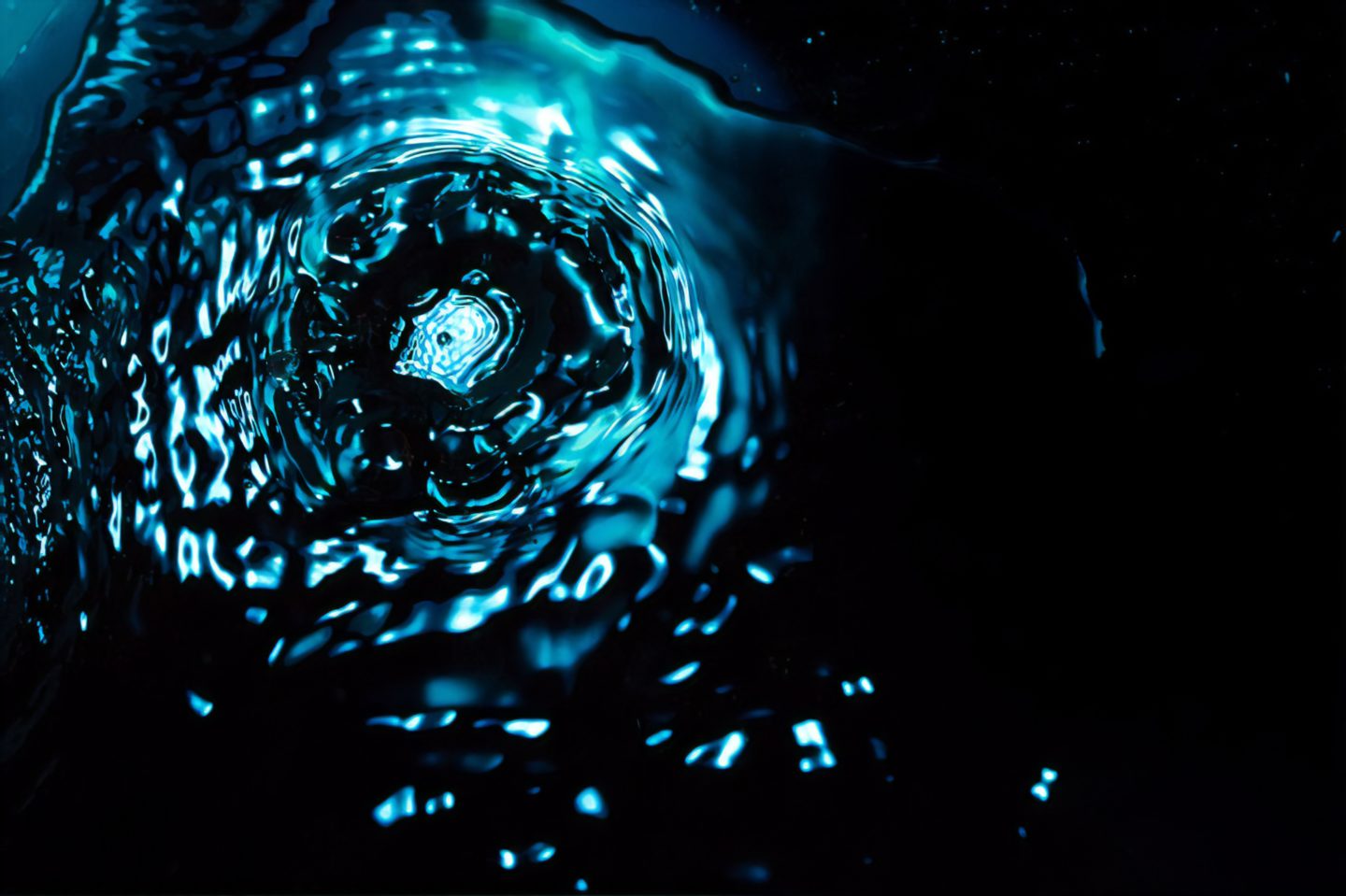 Ripple-magic | Maiken Piil